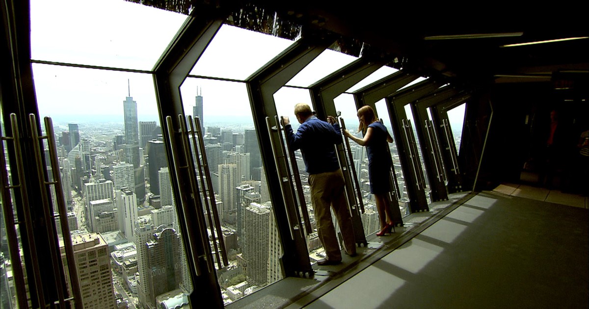 Chicago Attraction Tilts Over Iconic Skyscraper