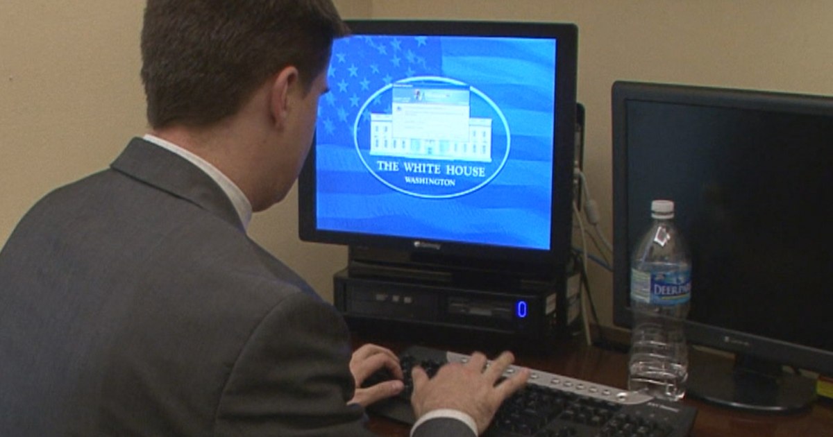 Feds Say White House Computer Hack Points to Russia