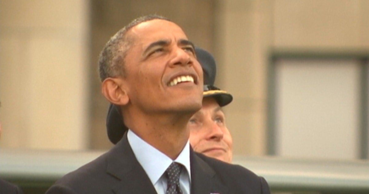 Obama Looks Skywards as NATO Displays Aerial Might