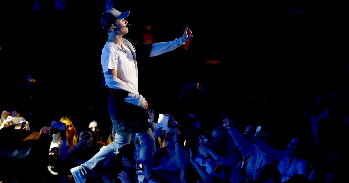 Watch the Moment Justin Bieber Walks Off Stage in Oslo