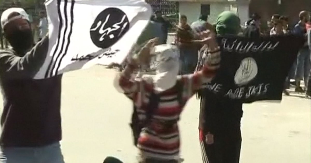 Masked Kashmiris Raise ISIS Flag During Clashes