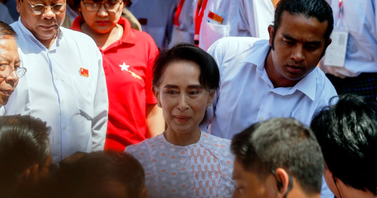 Myanmar's Democracy Champion Looks Set for Election Victory