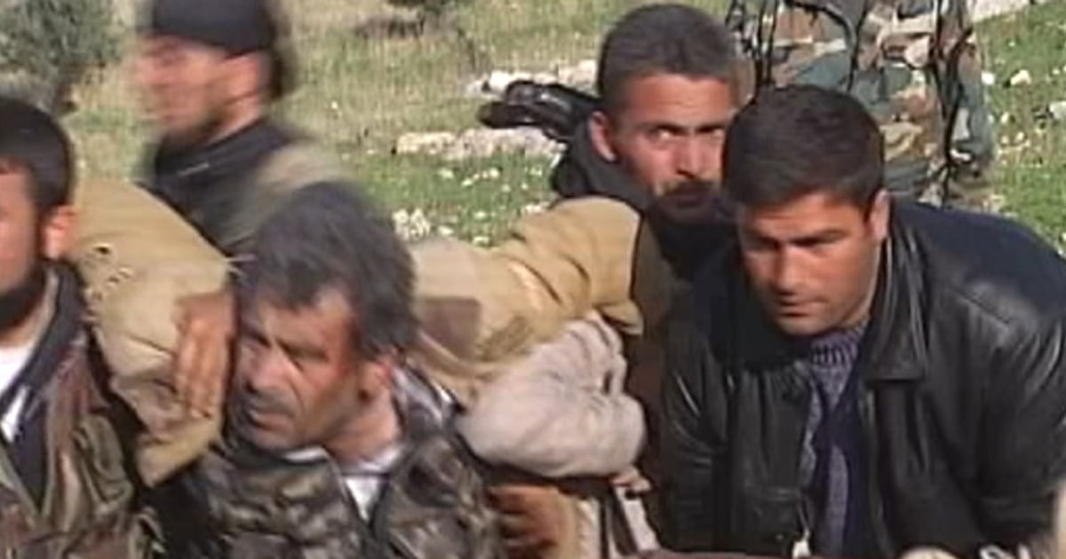 AK-47s vs tanks: Syria’s rebels fight on despite odds