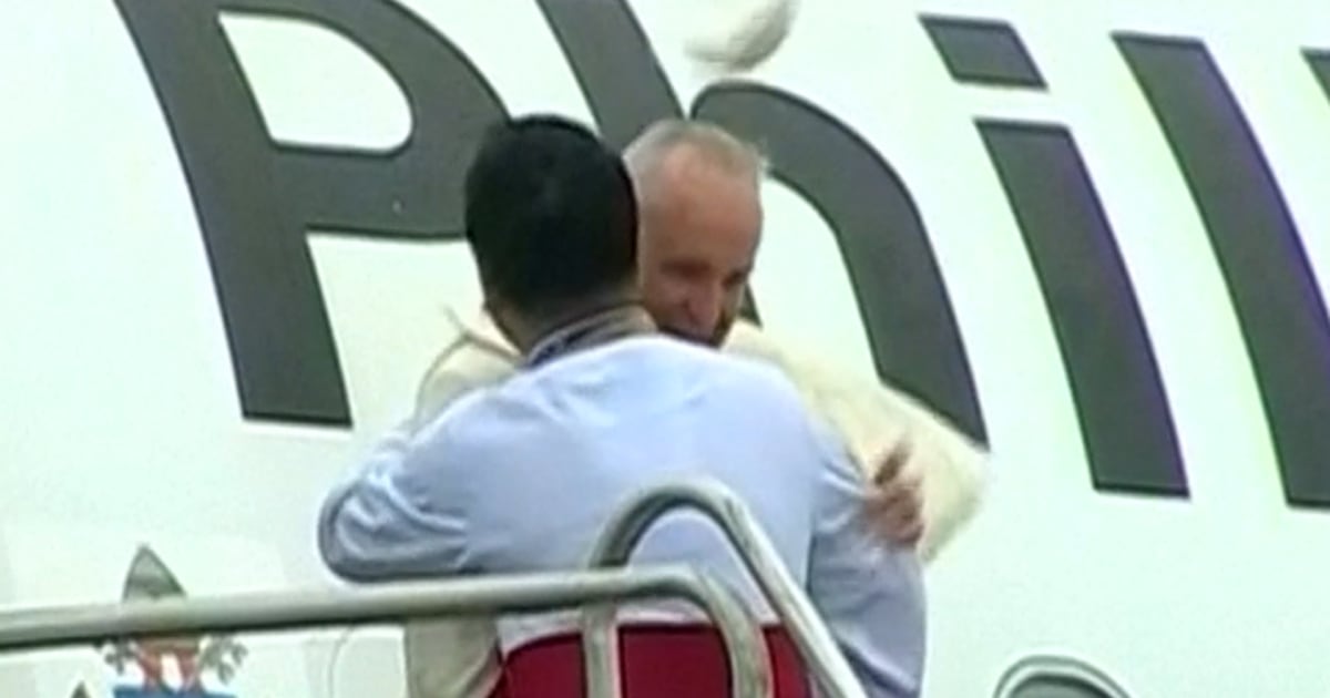 Whoosh: Pope Loses Hat in Gusty Winds