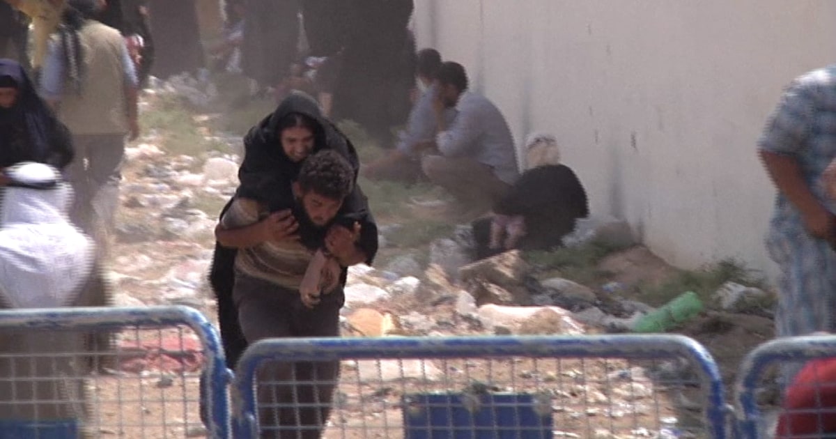 Syrian Refugees Stream Into Turkey to Escape Fighting
