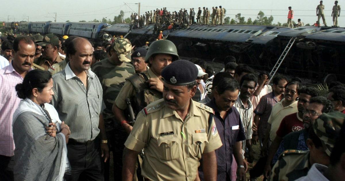 Q&A: How big is the Maoist uprising in India?