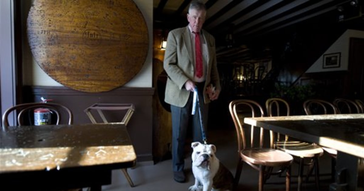 Legendary Yale drinking club faces tough times