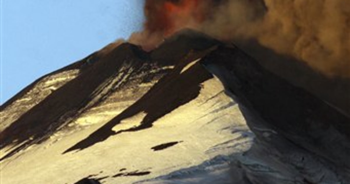 Southern Chile volcano forces evacuations