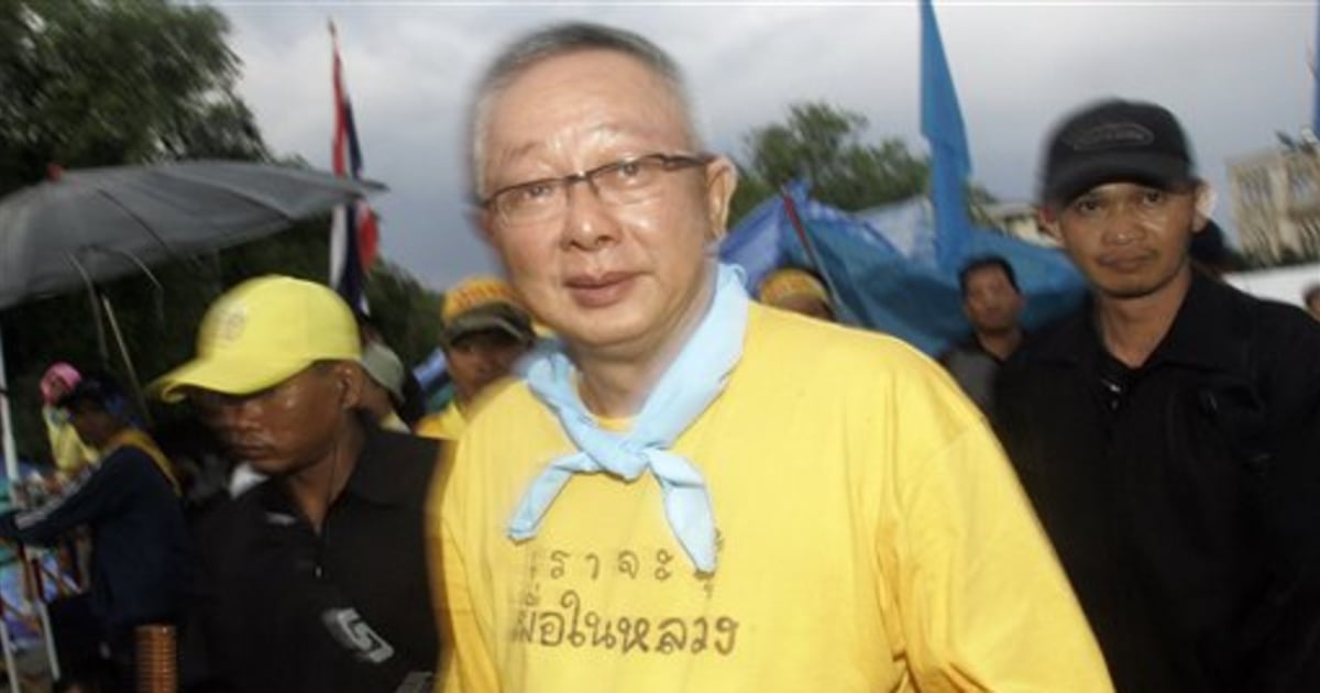 Gunmen attack leader of 'yellow shirt' protests