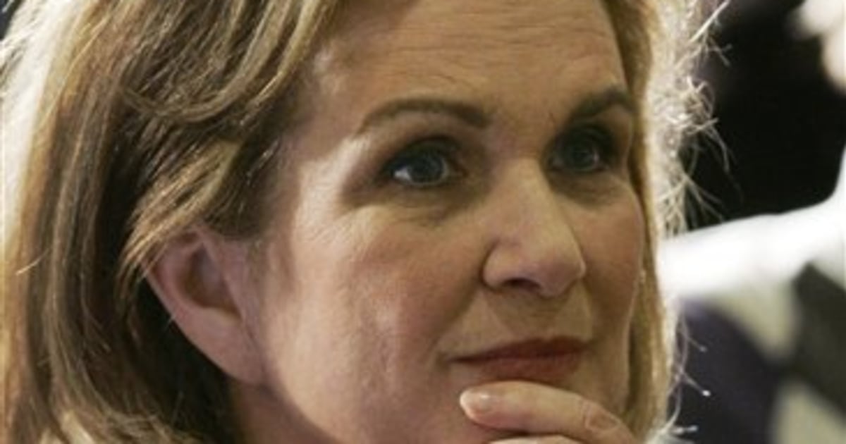 Elizabeth Edwards emerging in campaign