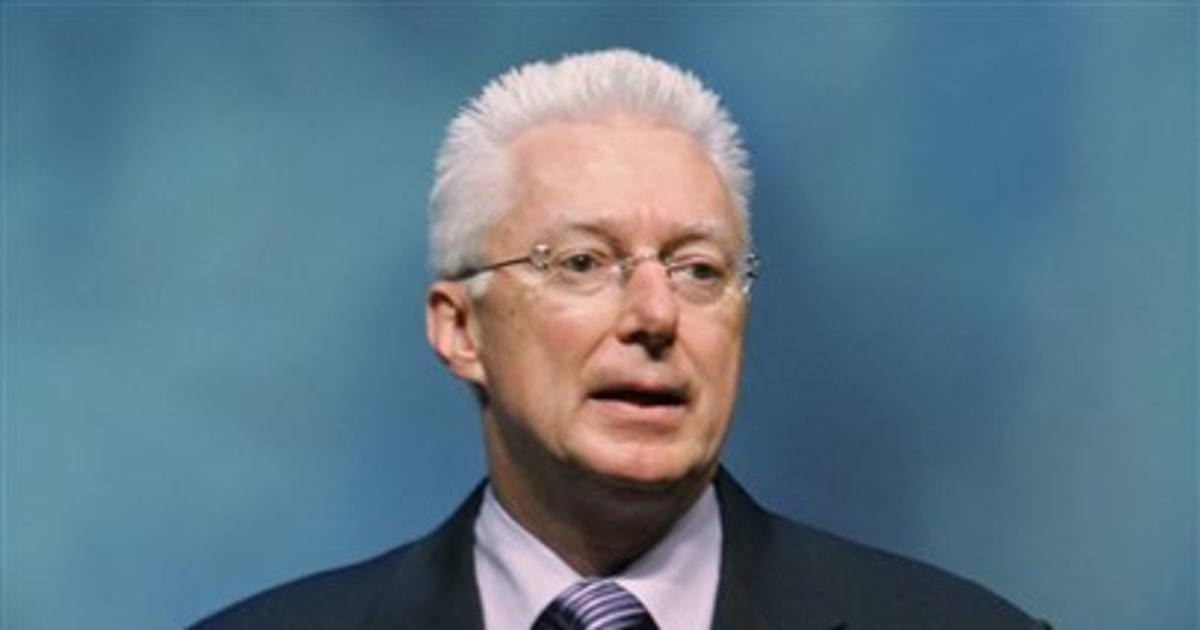 Procter & Gamble chairman to step down