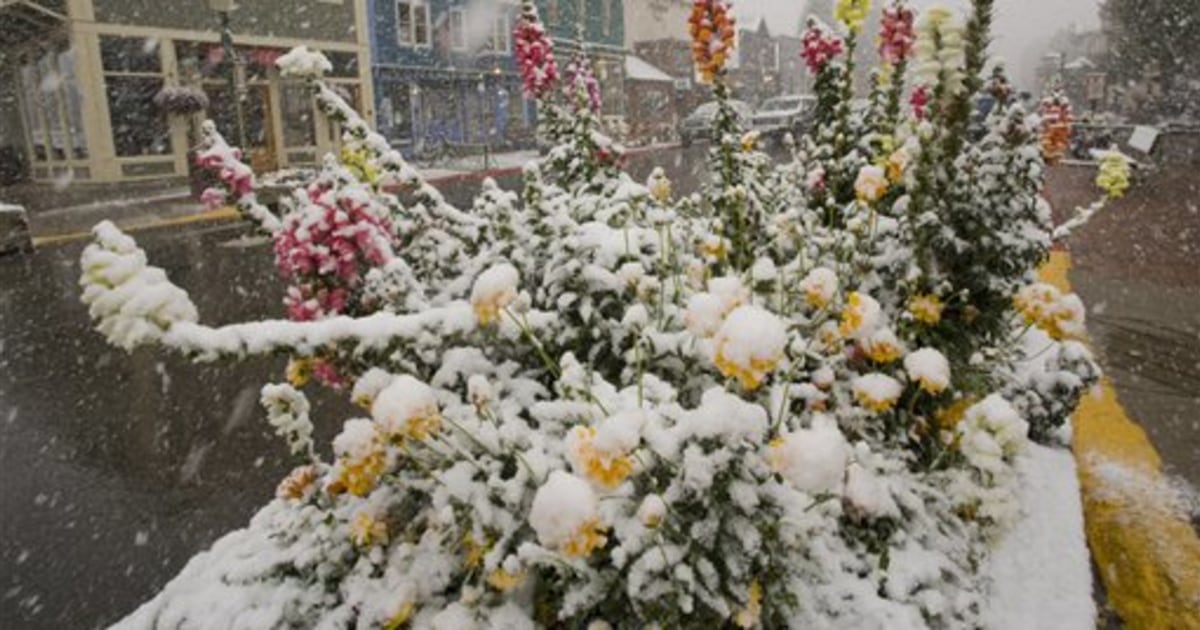 Brrr! First day of fall brings snow, cold to Colo.