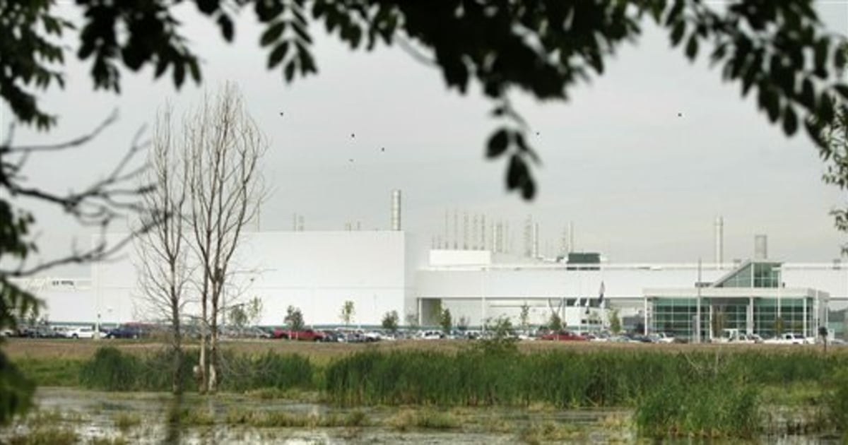 GM builds a eco-friendly assembly plant