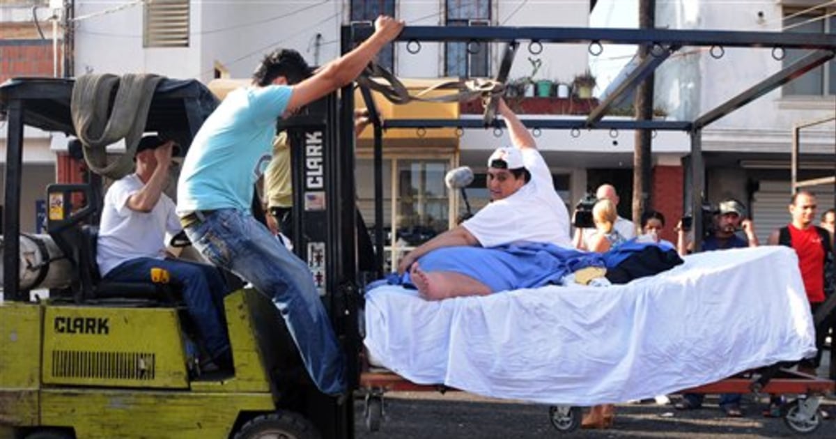 Forklift helps 700-pound man take rare outing