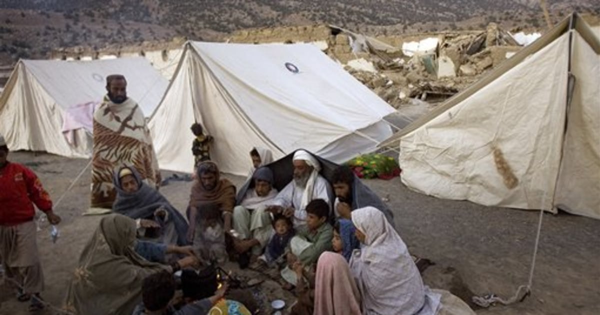 Terror group helps Pakistan quake victims