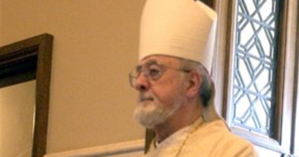 Ex-head of Milwaukee Catholics admits he's gay