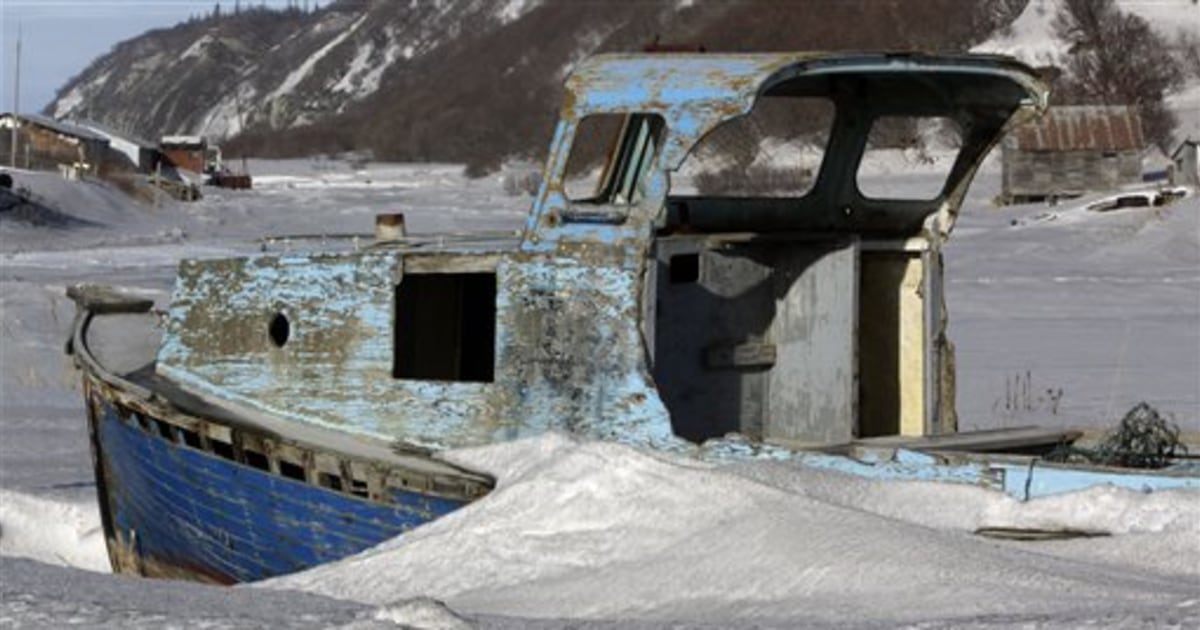 Alaska volcano continues to rumble