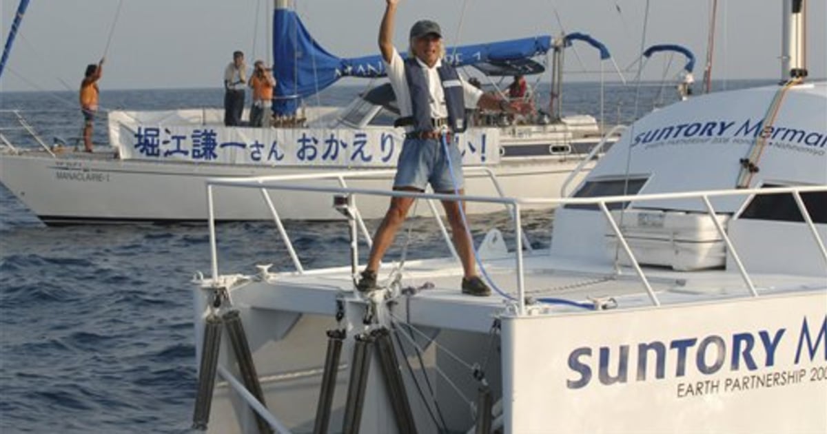 Sailor ends 4,800-mile wave-powered journey