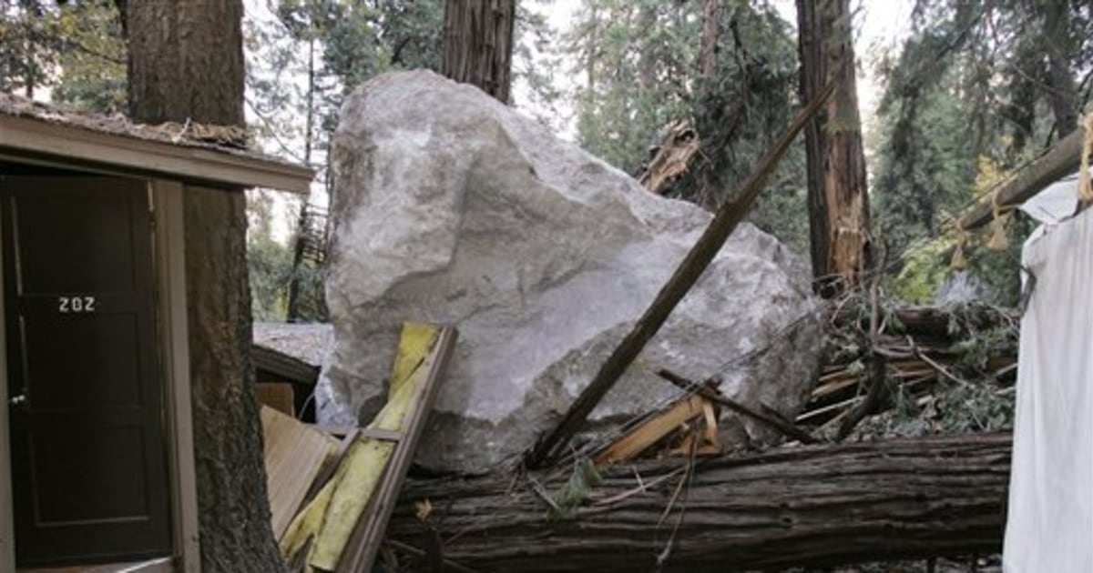 Yosemite rockslide danger forces closures