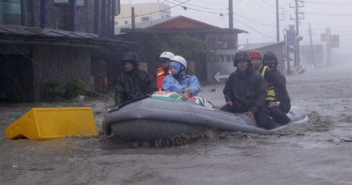 Typhoon hits China, forcing 1 million to flee