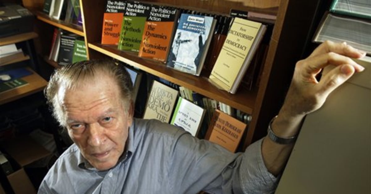 Scholar's protest guide offered to Iranians