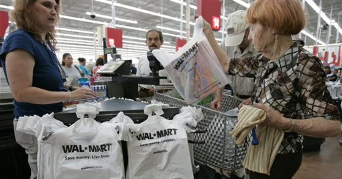 Many retailers report sluggish August sales