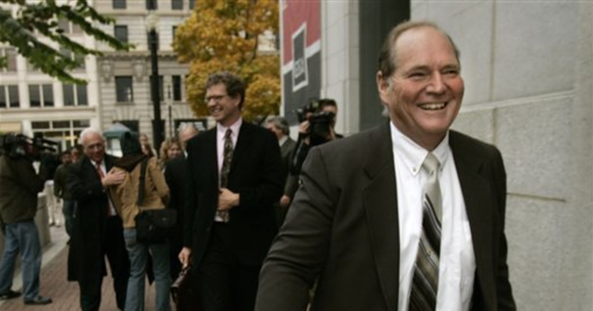 Judge takes up man’s claim to Hughes fortune
