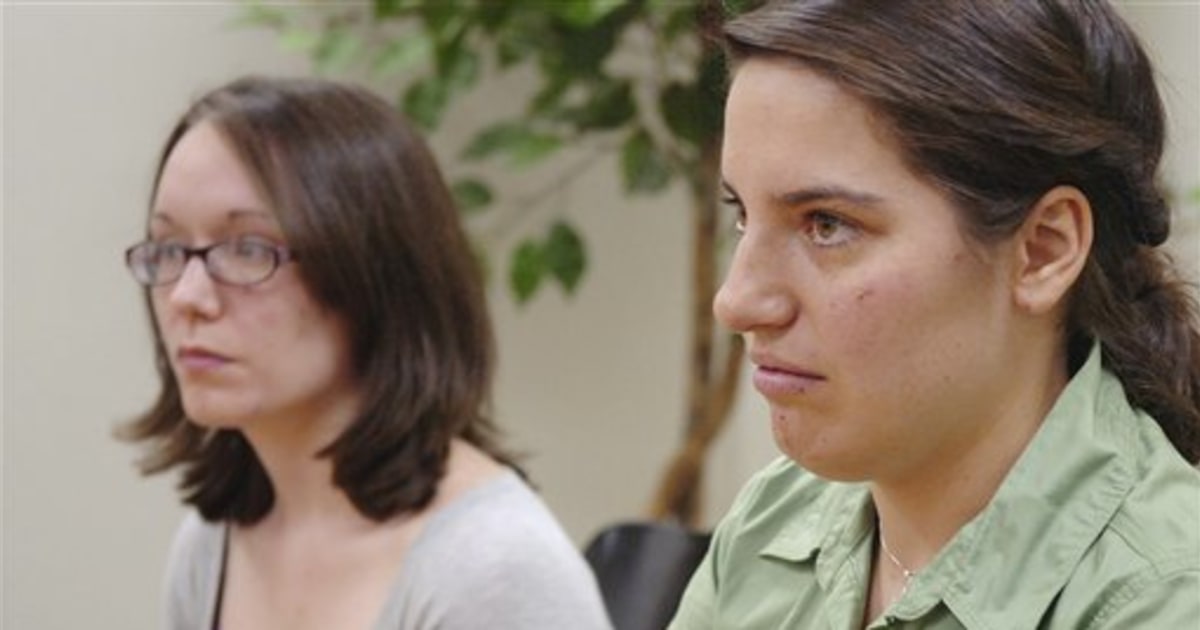 Cops: Women stop attacker in campus stabbing