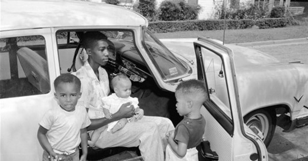 50 years after Little Rock, race struggle lingers