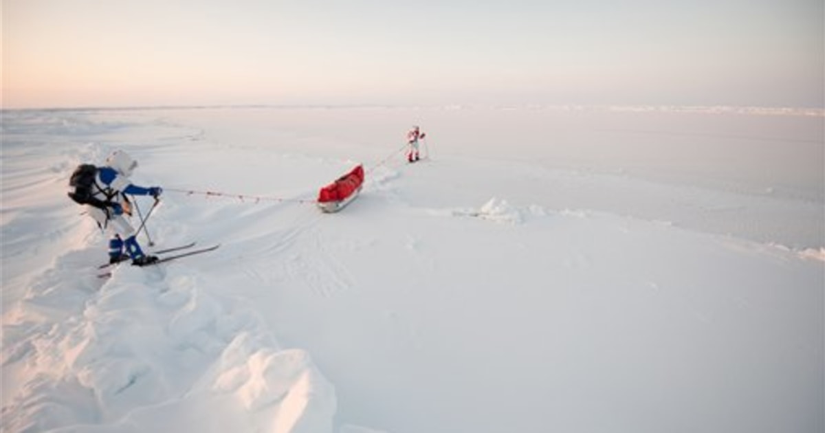 Explorers cut short trek to North Pole