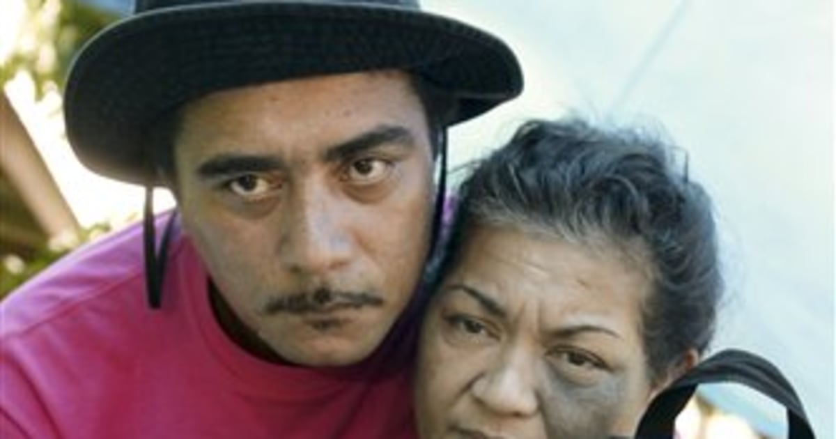 Samoans prepare to bury tsunami victims