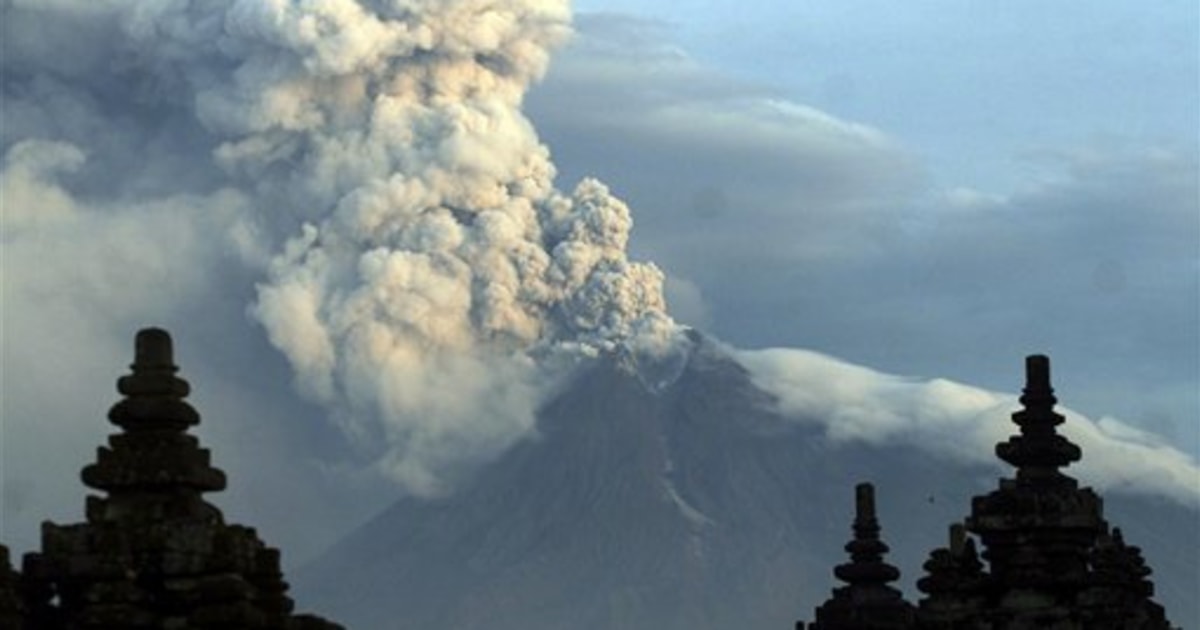 Indonesian volcano erupts anew, canceling flights