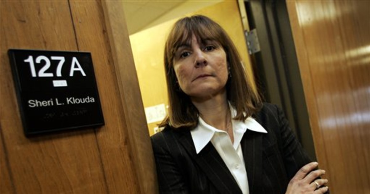 Professor: Seminary ousted her over gender