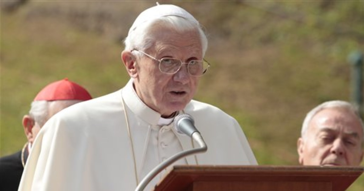 Pope visits memorial to Nazi victims in Rome
