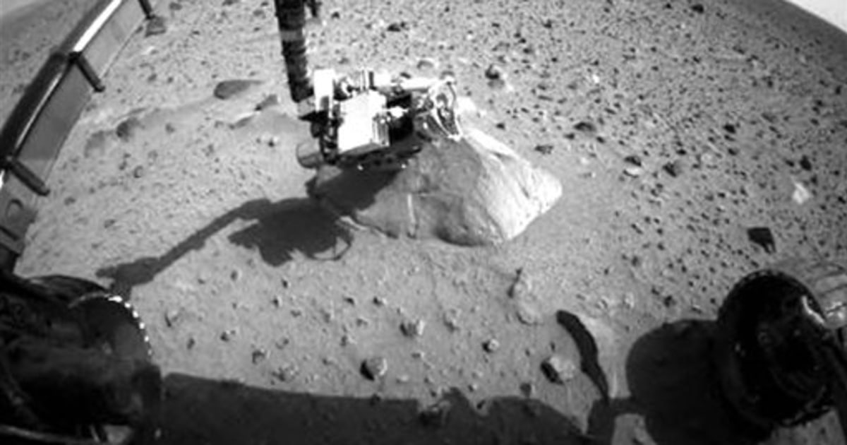 After seven years, NASA hangs up on Mars' silent Spirit rover