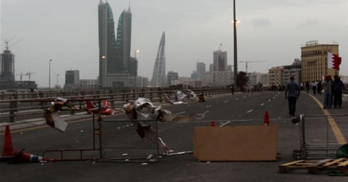 Saudi troops enter Bahrain to quell protests