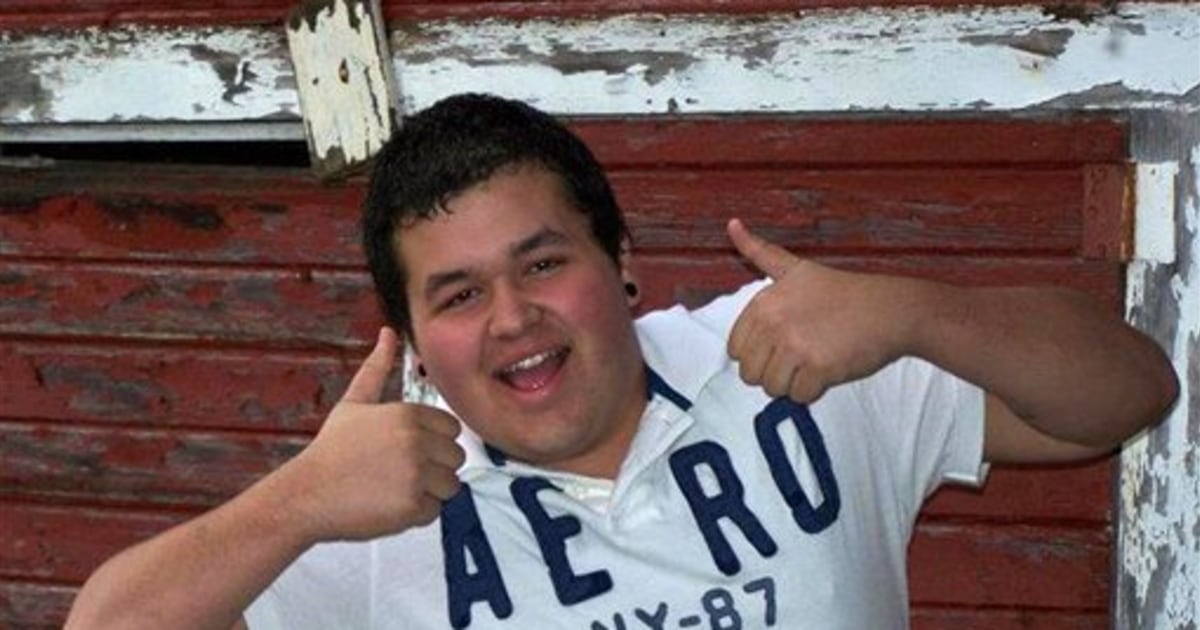 Teen's profane tweet stirs free-speech debate