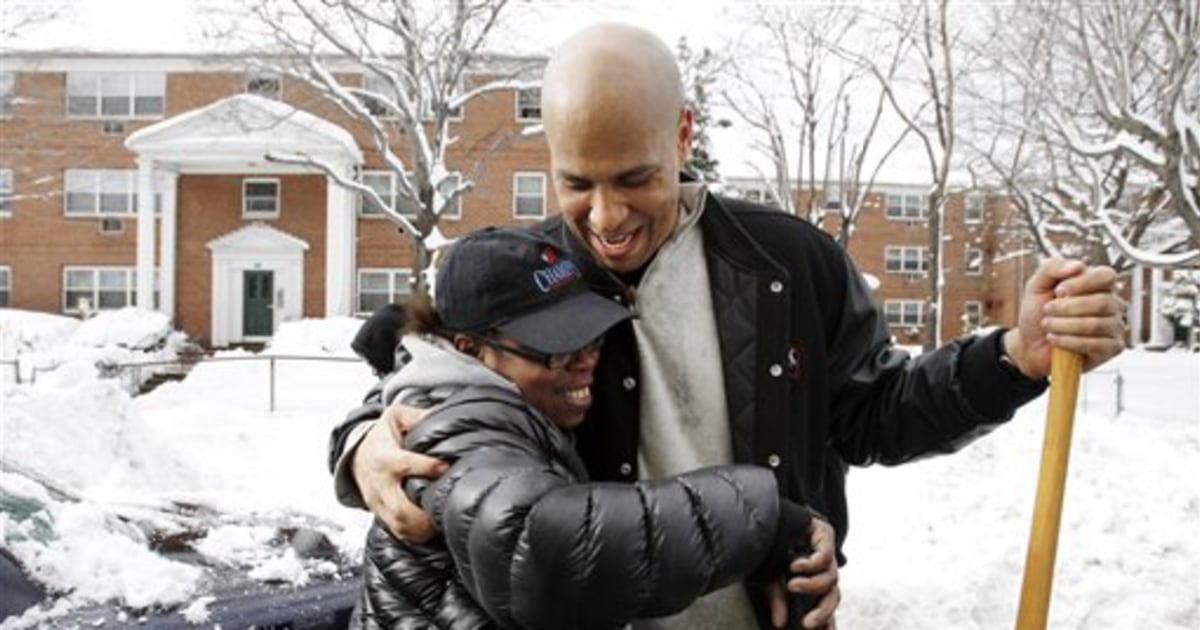 Relentless snow brings out the best in Easterners