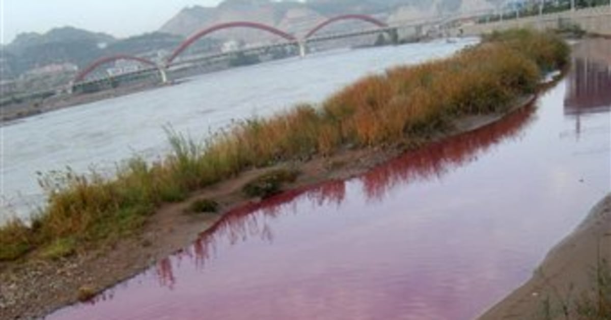 Dye reportedly turned China's Yellow River red