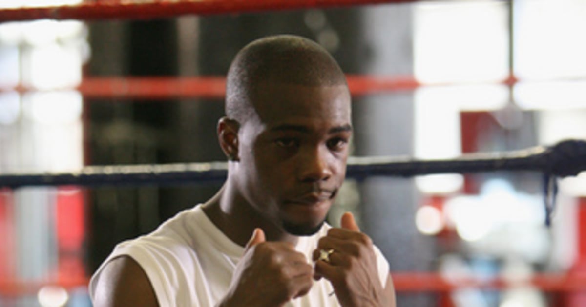 U.S. boxer Russell collapses, out of Olympics