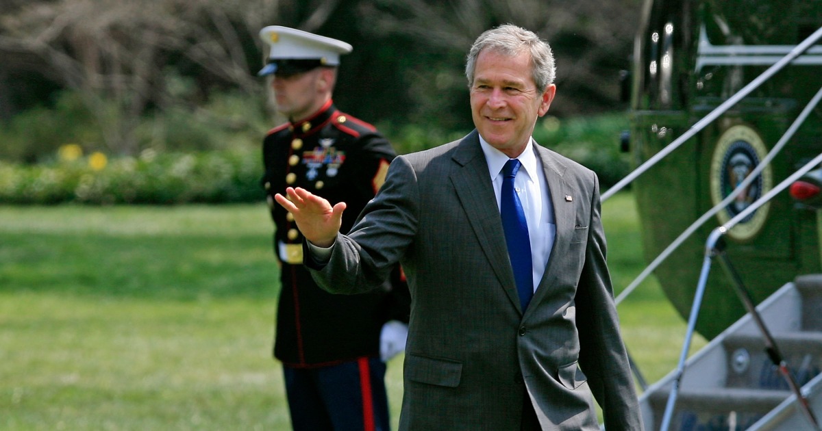 Bush consults military advisers on Iraq