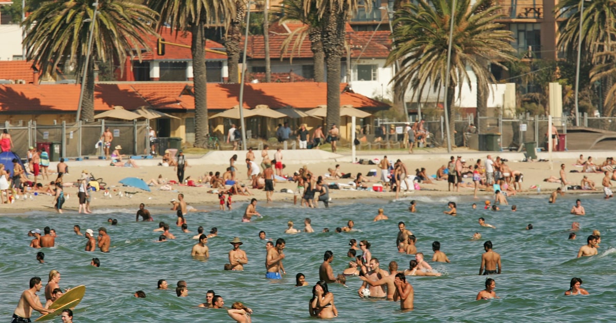 Record heat scorches southern Australia