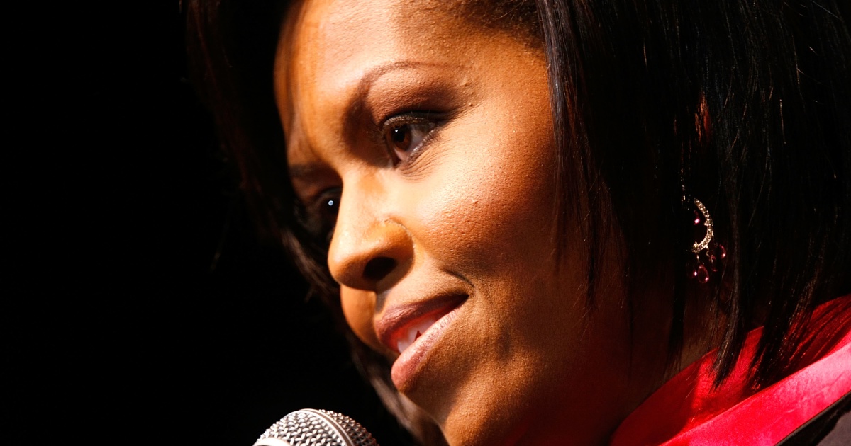 Michelle Obama calls on Americans to serve