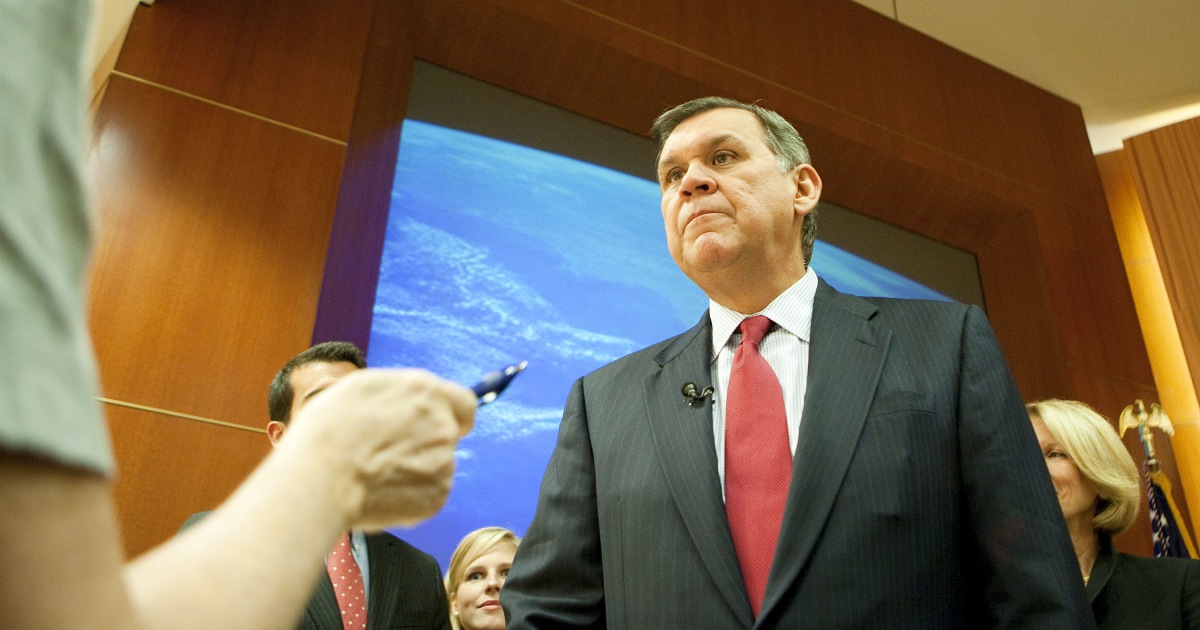 Fla. governor taps ex-aide to replace senator