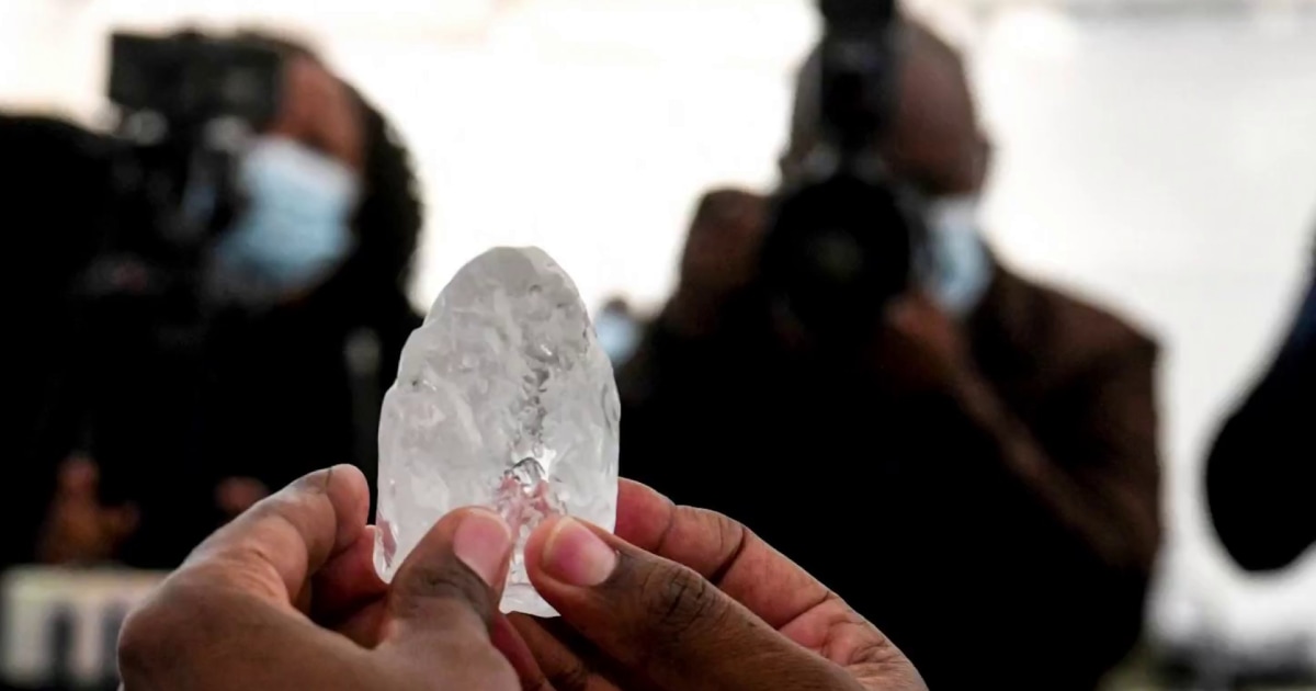 Record-setting diamond unearthed in Botswana