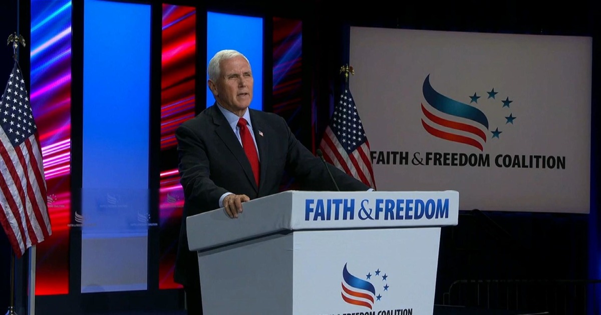 Pence called ‘traitor’ by hecklers at conservative Florida conference