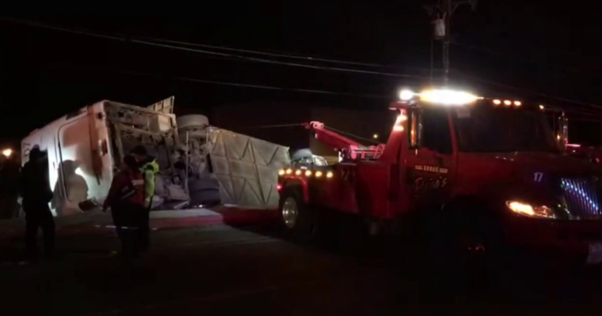 Mexico bus crash kills at least seven, dozens injured