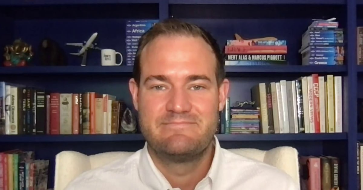 The Points Guy explains how to navigate Fourth of July weekend travel plans