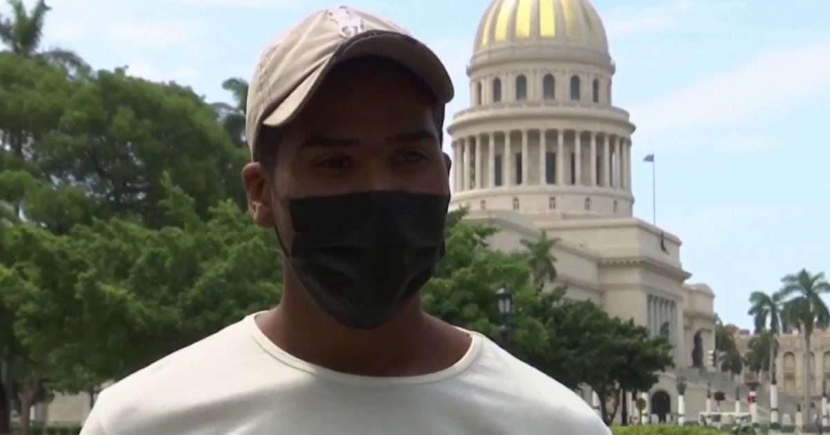 Cuban resident blames government for internet malfunctions