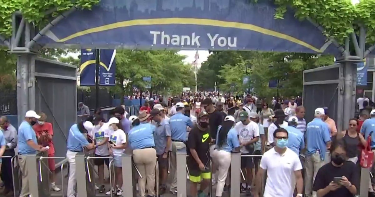 U.S. Open returns at full capacity as fans meet long lines